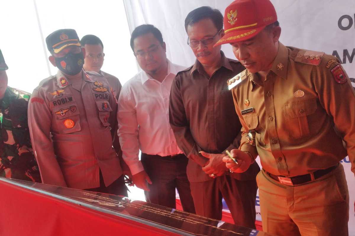 Parosil Resmikan PLTM Batu Berak - TransLampung.ID